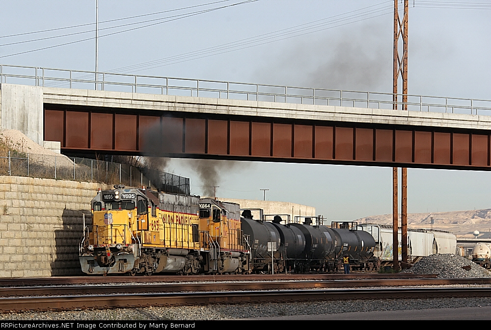 No, Not ALCOs, Just Blowing Out the Soot After Idling, Flat Switching